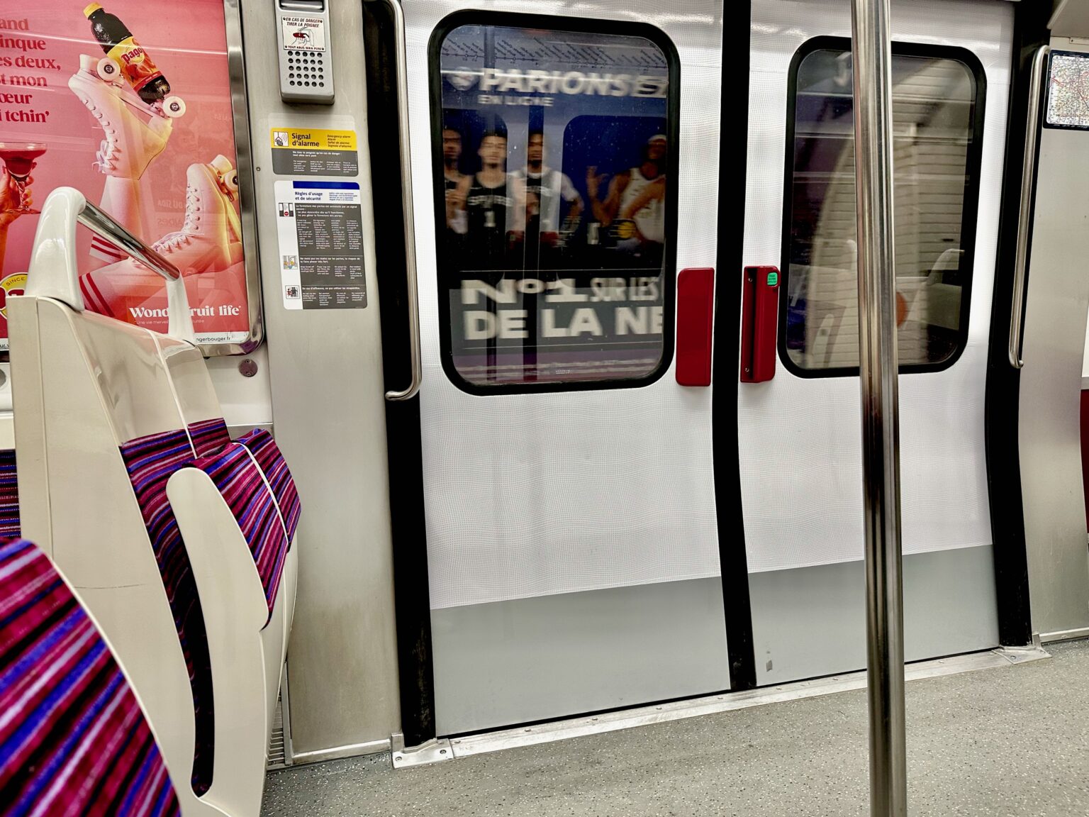 Paris Metro Etiquette - Américaine in France